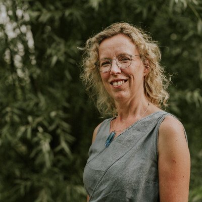 Goedele Ghijsen - Biografie, boeken & verslagen