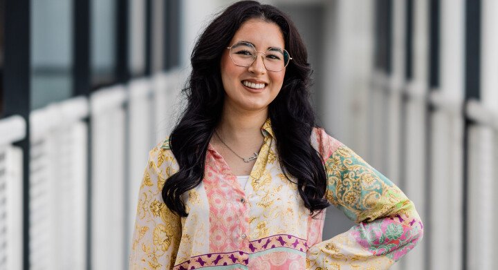 Kaoutar (23) is werkstudent bij het ministerie van IenW: 'Streepje voor ...