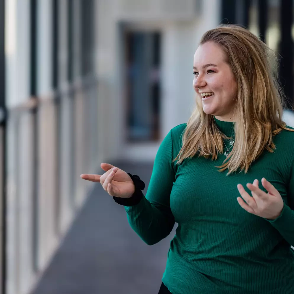 Feline (25) werkt bij het ministerie van IenW: 'Andere landen willen ...