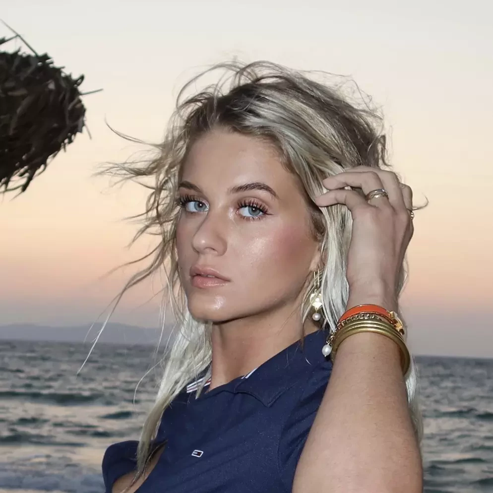 Anna (23) ging viral met het schoonmaken van studentenhuizen ...