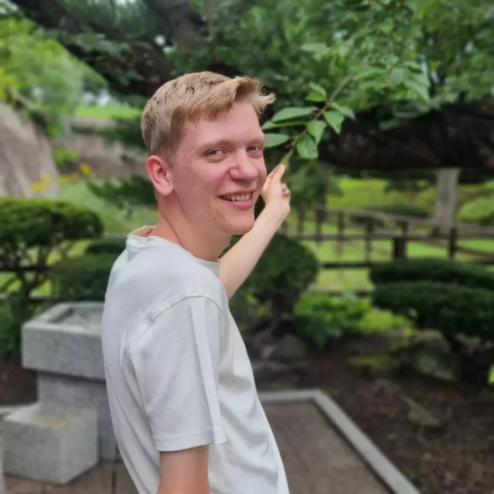 Hoe Jens (21) zijn leven herpakte met een zeldzame oogziekte ...
