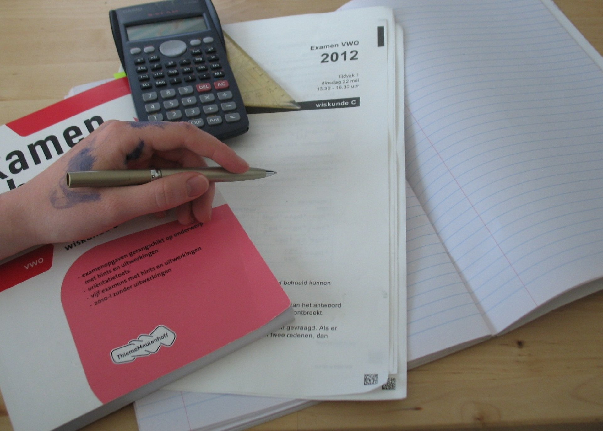 Weg met die examens | Eindexamens 2022 | Scholieren.com