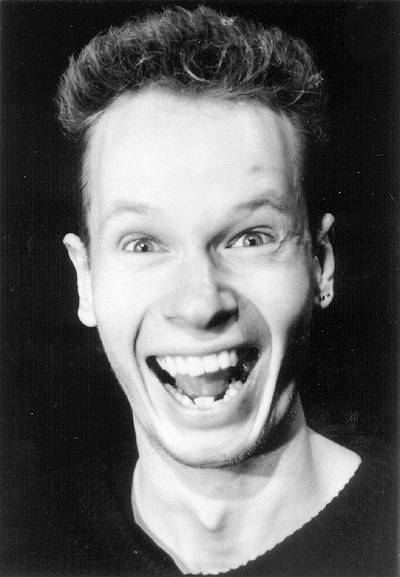 Theaterverslag CKV Robert Brouwer met het toneelstuk: Bijt! (4e klas vwo) | Scholieren.com